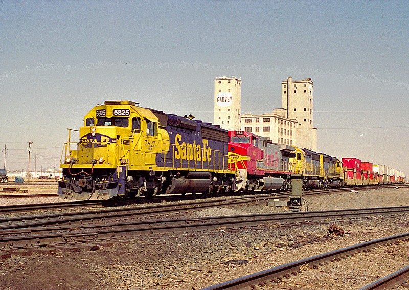 ATSF 5825